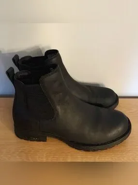Born | Shoes | Born Cove Leather Chelsea Boots Size 85 | Poshmark